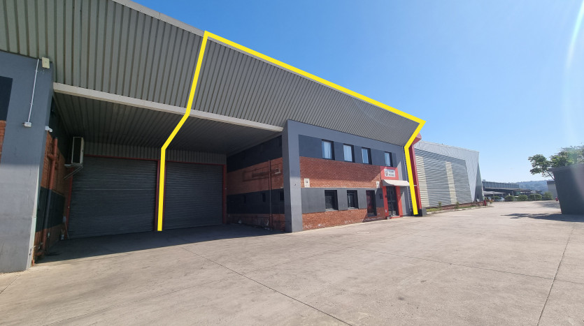 ± 642 m² Mini Factory Located in Cornubia
